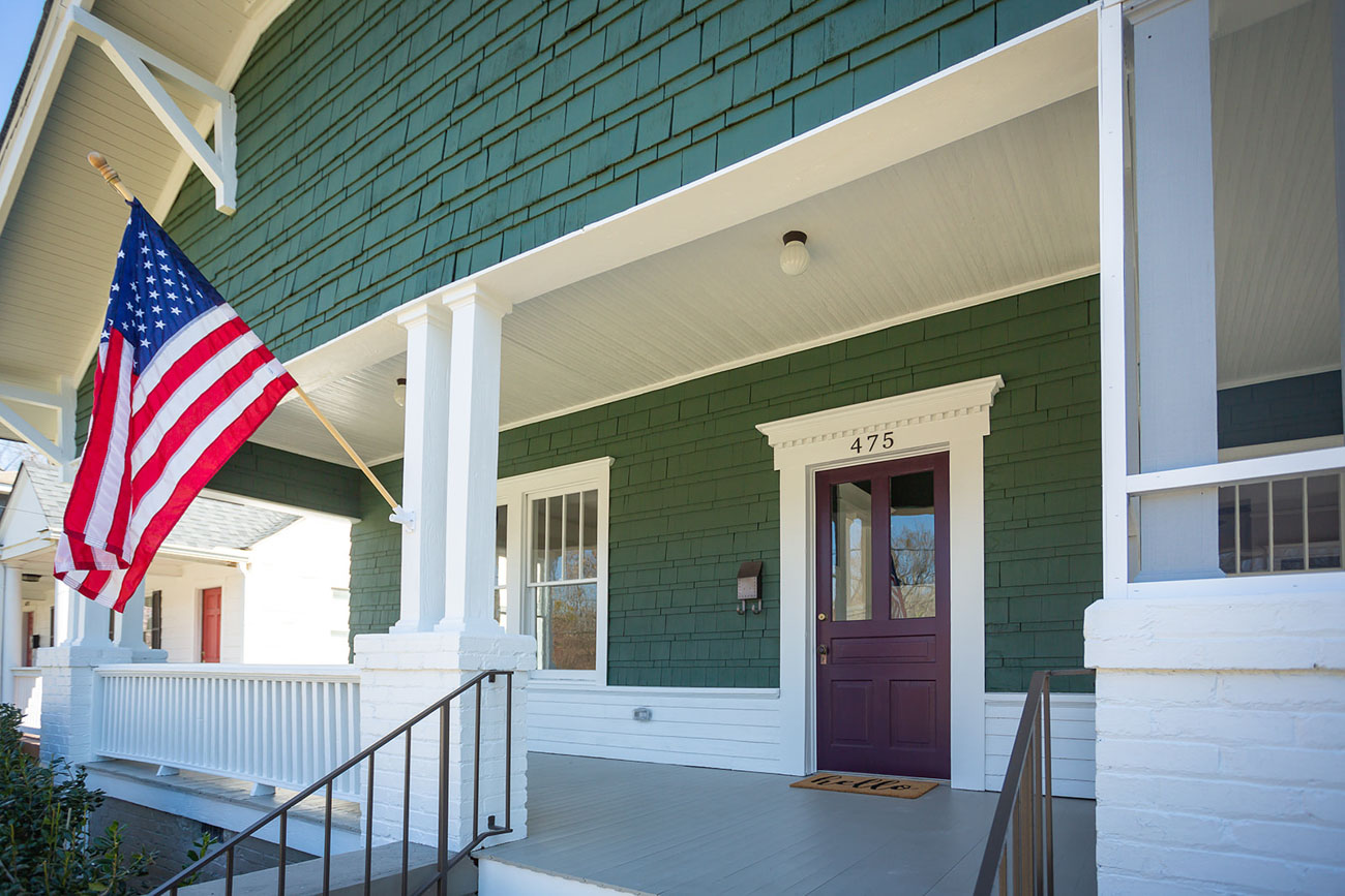 How to Select Exterior Paint Colors for Your Historic Home