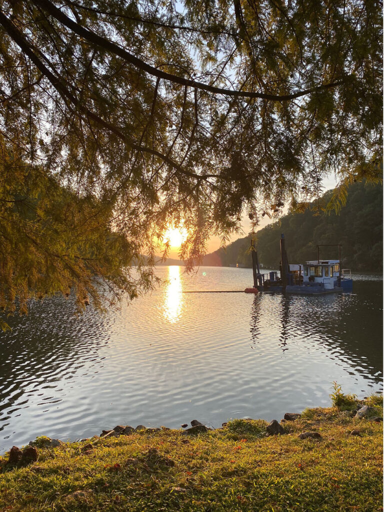 Lake Lure: Exploring Nature Lake Lure: Exploring Nature